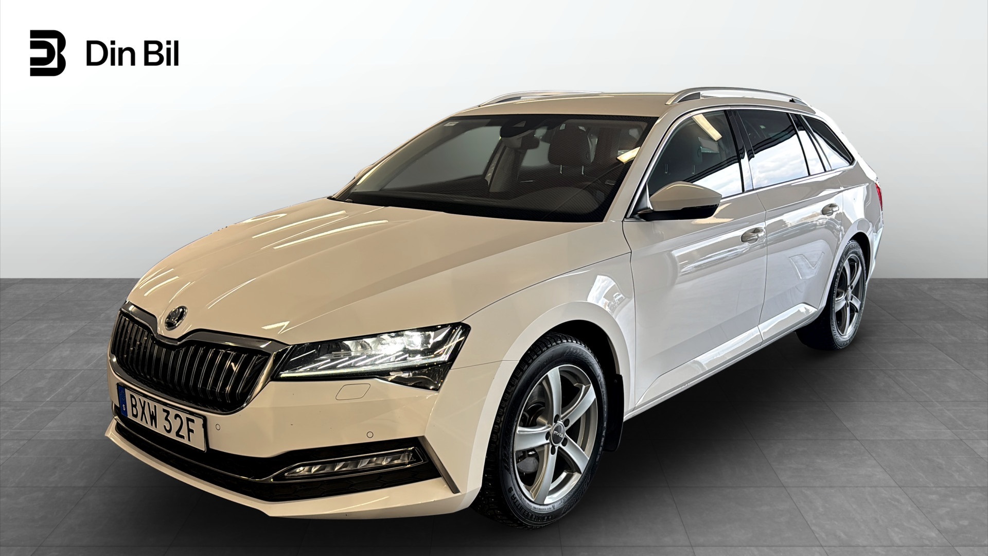 Škoda Superb Kombi BXW32F | Din Bil